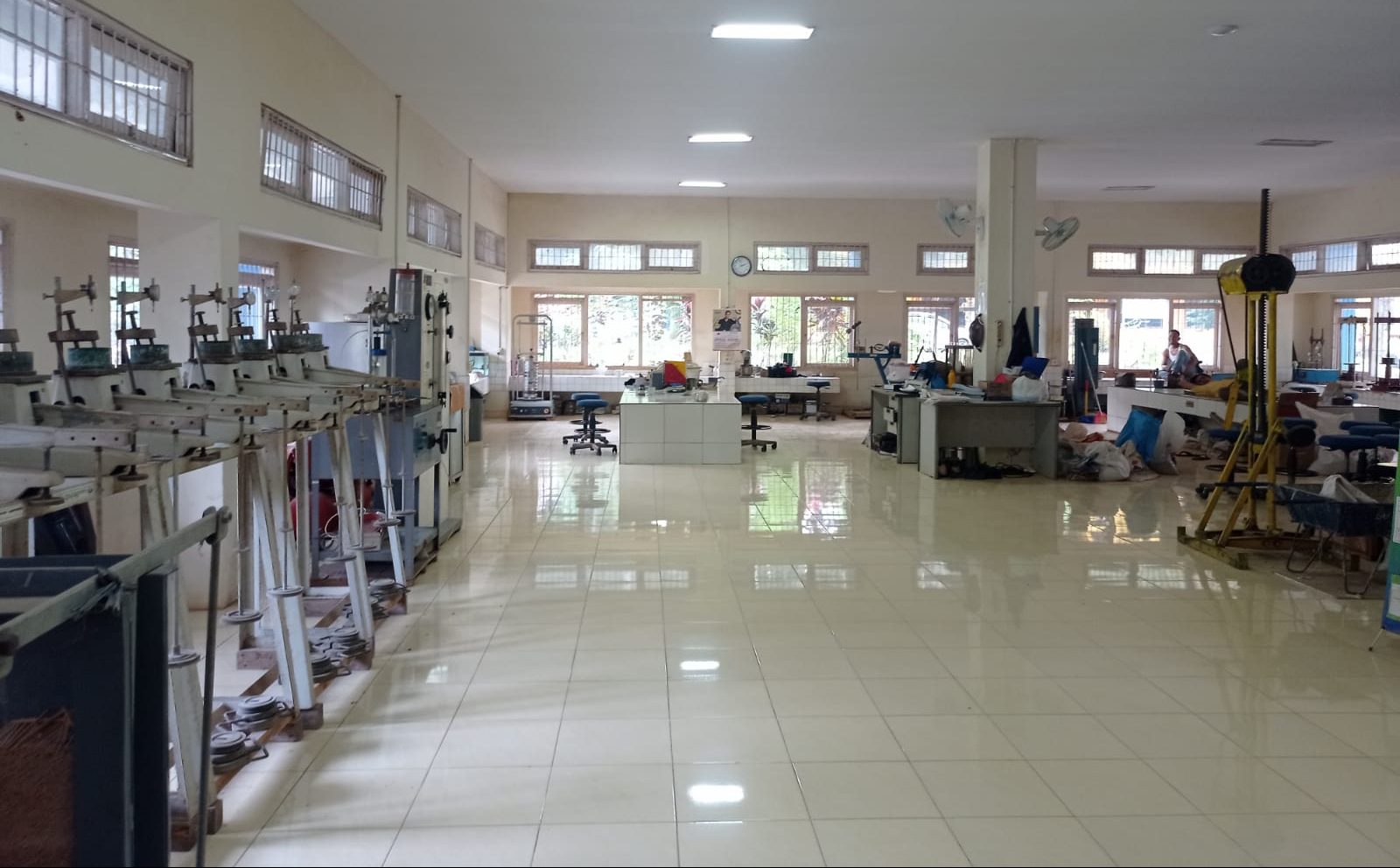 Laboratorium Geoteknik - Program Sarjana Teknik Sipil
